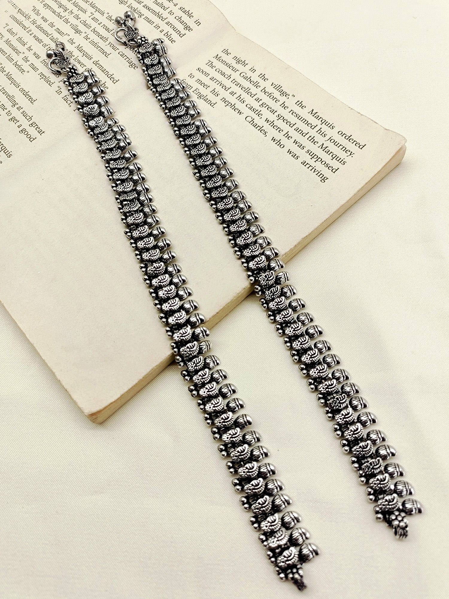 Adila Oxidized Silver Anklet – AG'S